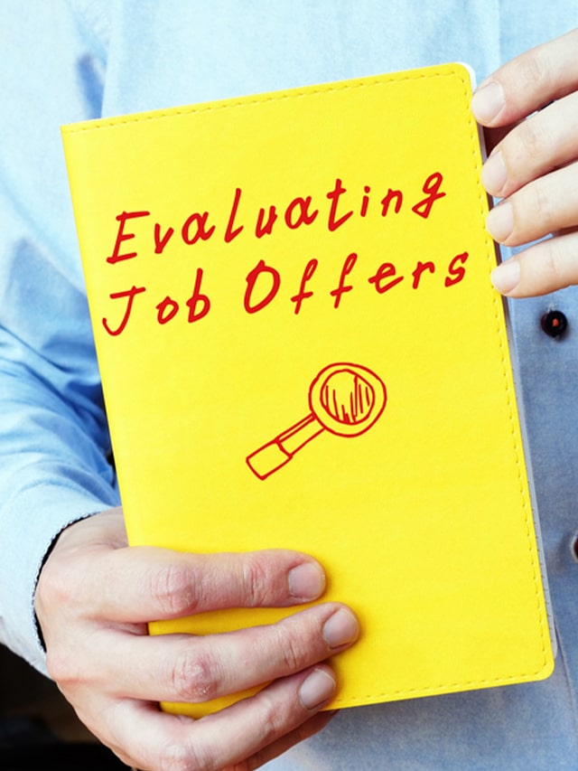 How to Evaluate a Job Offer [Essential Elements] - foundit